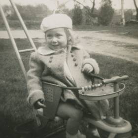 Beth DeYoung Obituary & Funeral | Holland, MI | Dykstra Funeral Homes