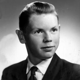Thomas E. Polzin Sr. Obituary & Funeral | Racine, WI | Maresh-Meredith ...